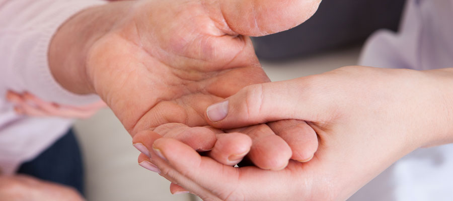 Video of healing arthritis naturally with Quantum Touch - Karina Grant